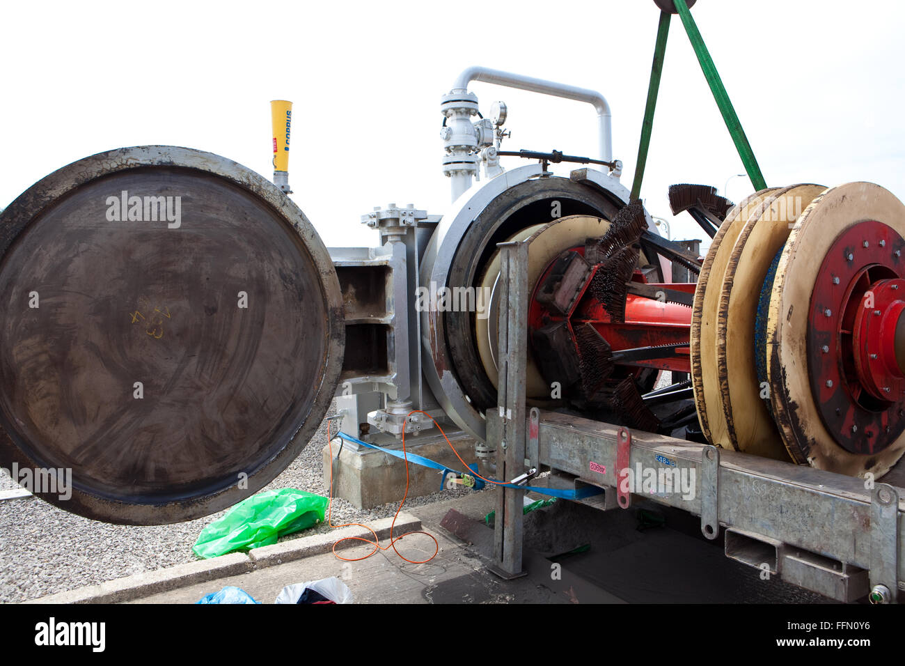 Pipeline inspection, Pigging Stock Photo - Alamy