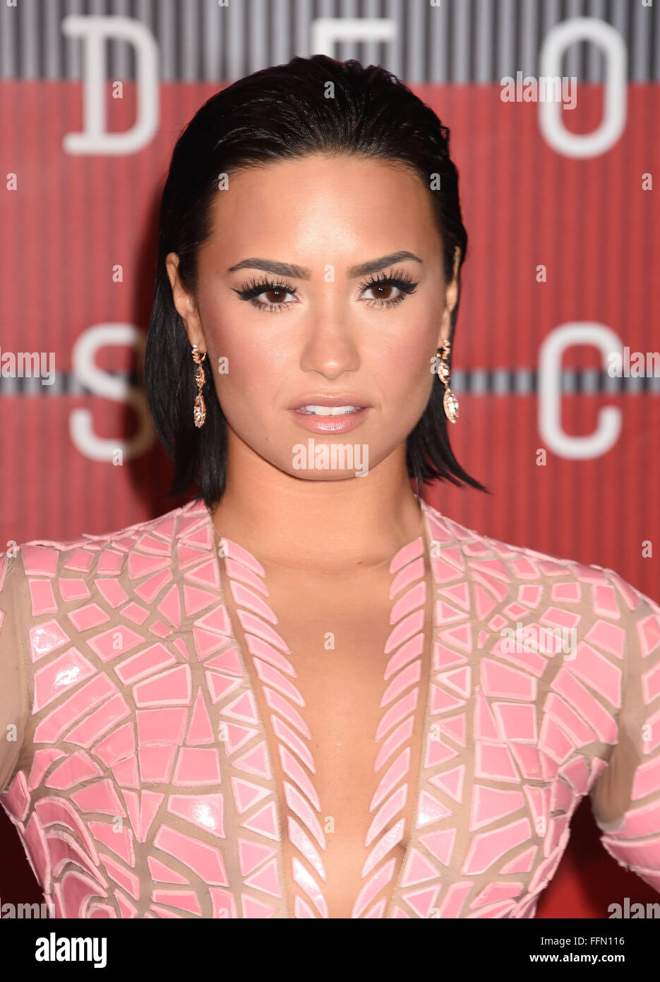Demi lovato singer hi-res stock photography and images - Alamy