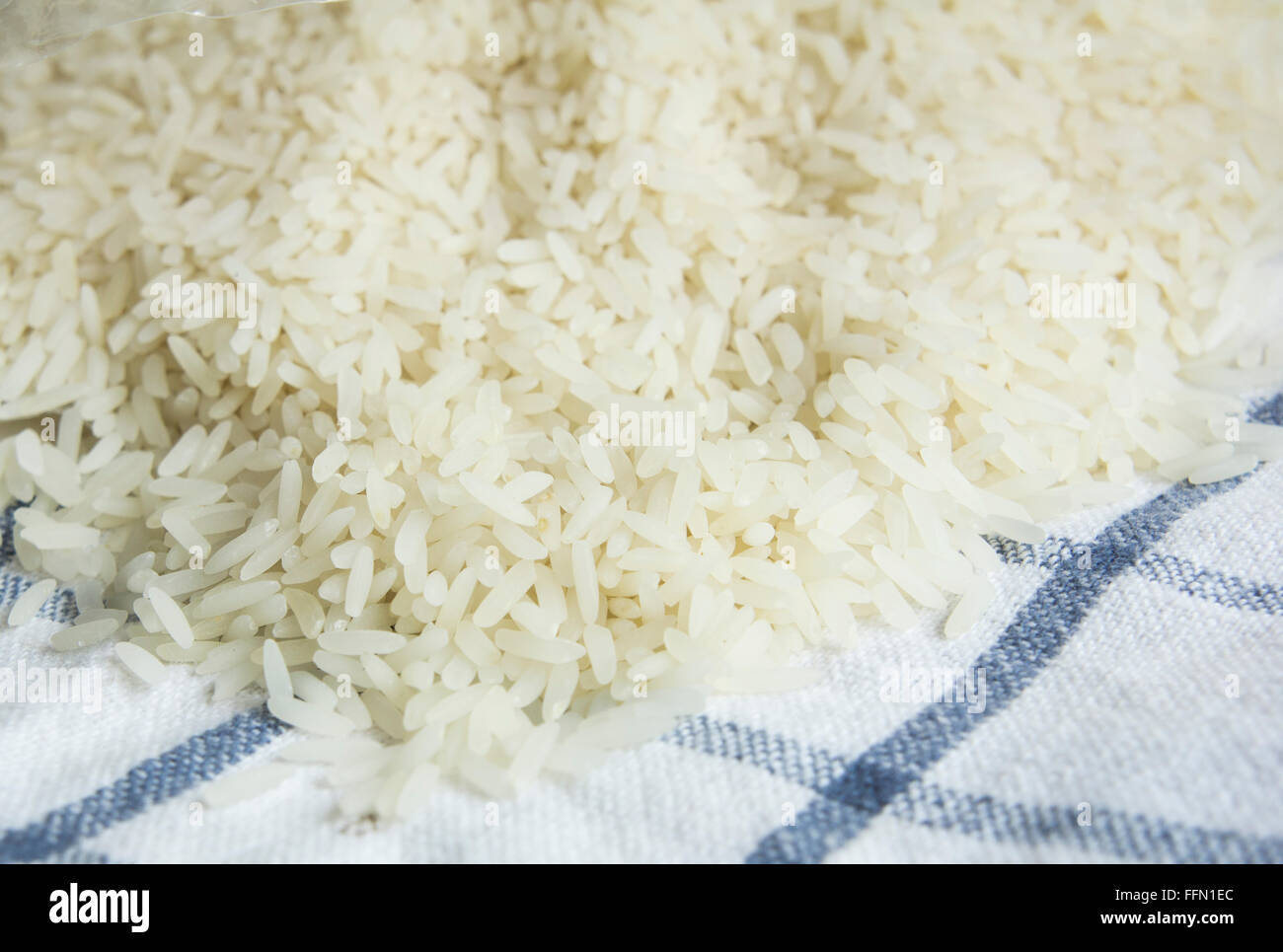 Uncooked black rice hi-res stock photography and images - Alamy