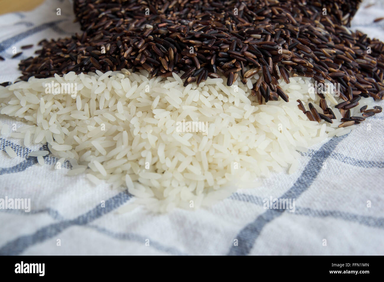 whole grain white rice on cloth Stock Photo - Alamy