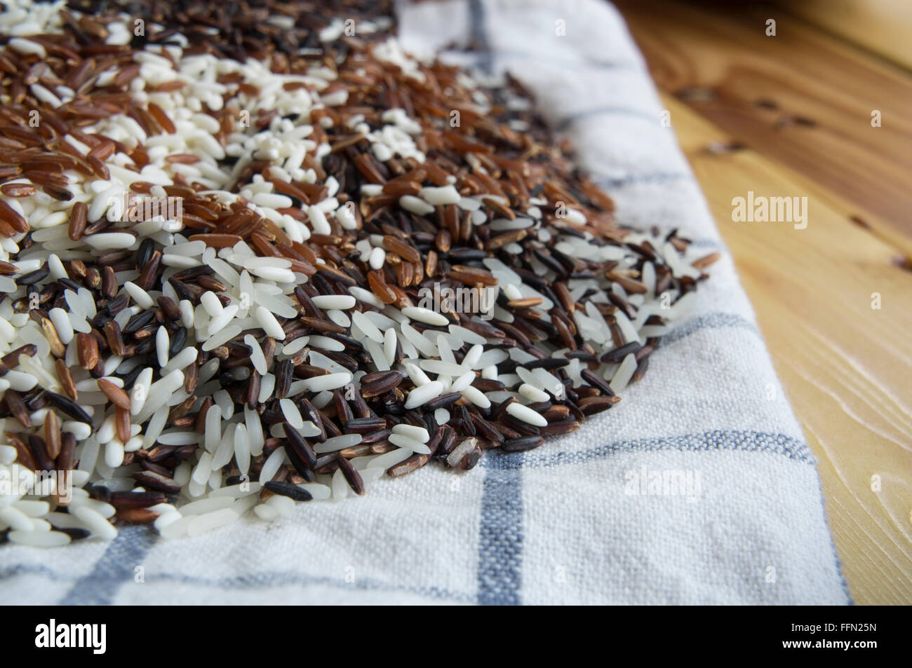 whole grain white rice on cloth Stock Photo - Alamy