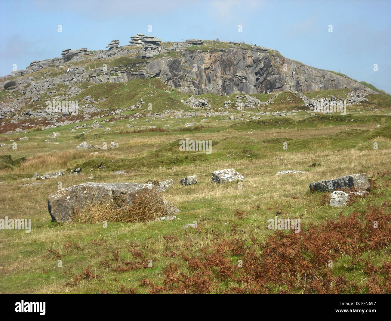 Granite quarry and rocky tor on Bodmin Moor, Cornwall .UK Stock Photo ...