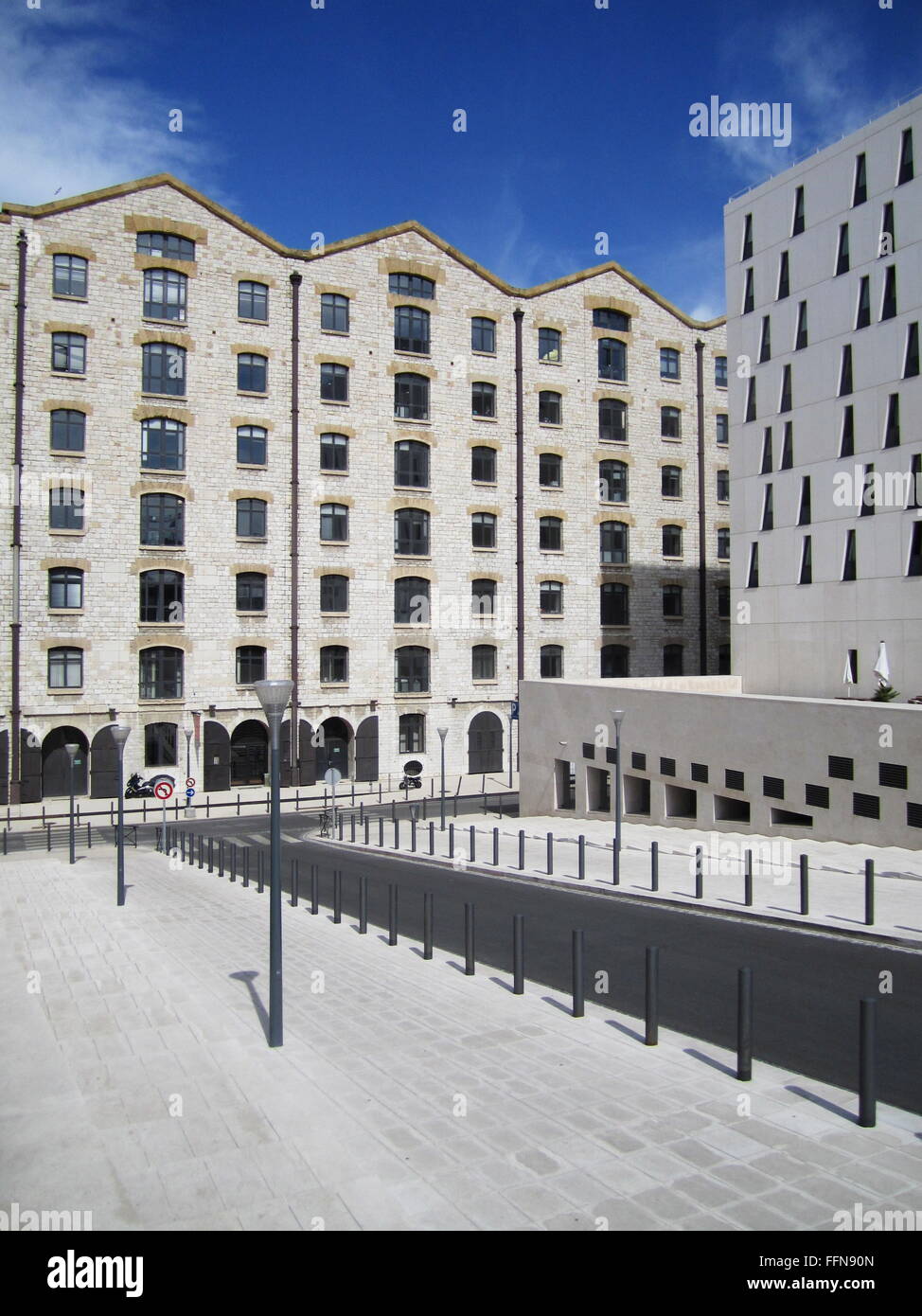 Marseille docks hi-res stock photography and images - Alamy