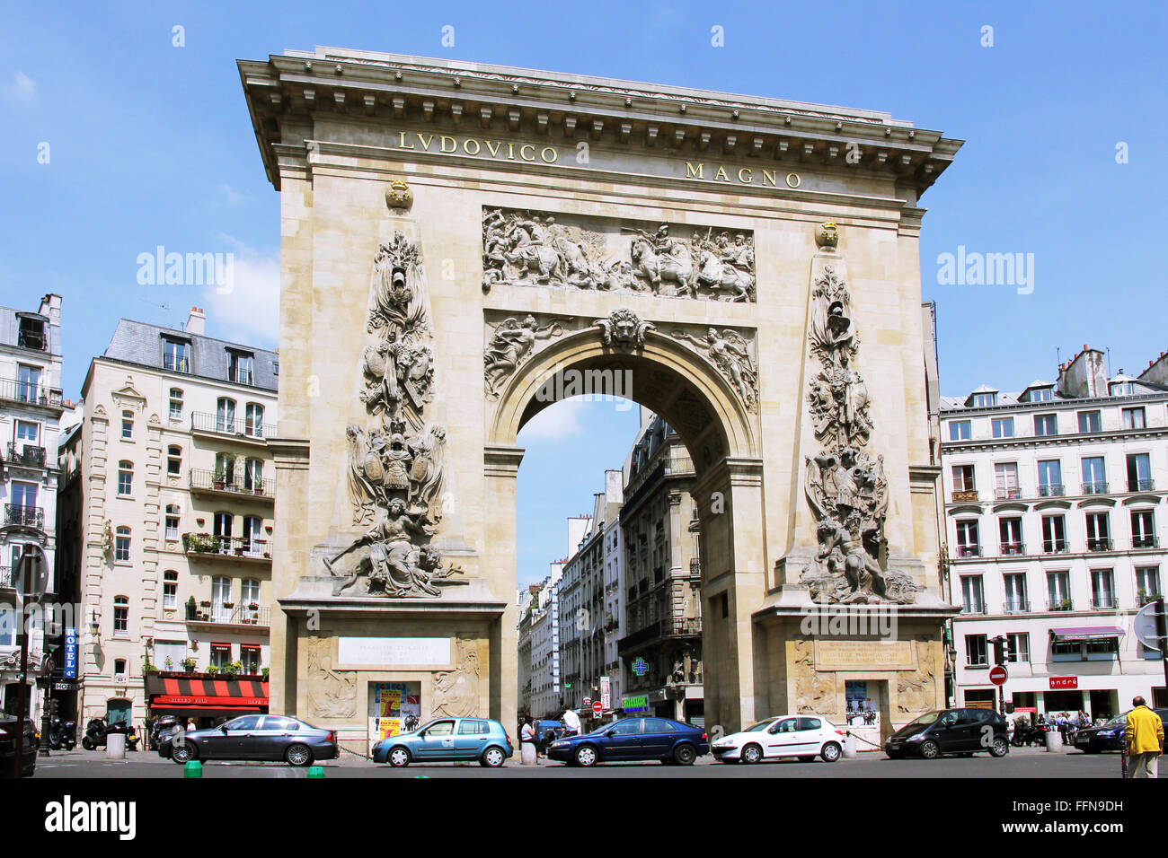 Porte paris hi-res stock photography and images - Alamy