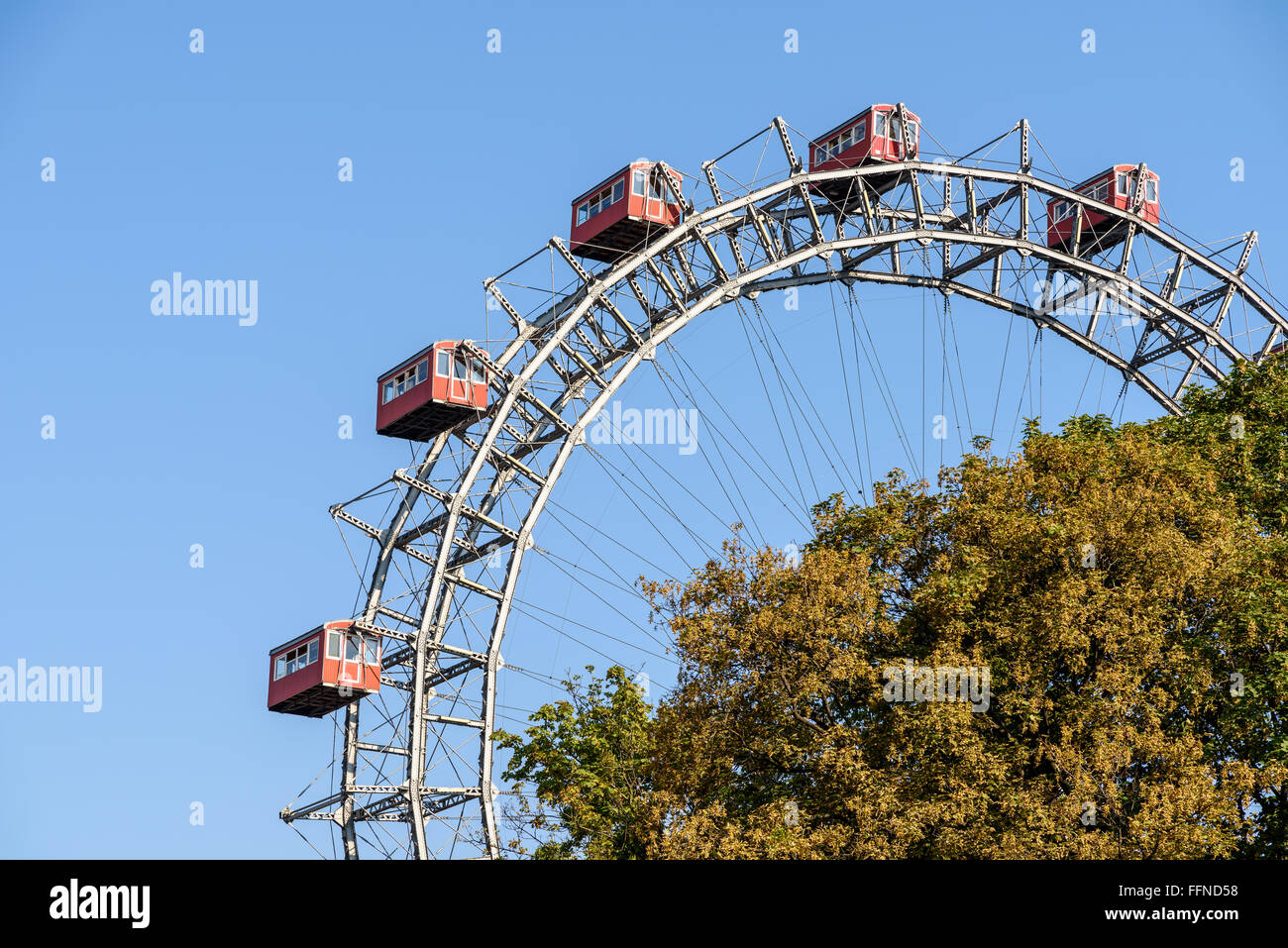 Fairground in vienna austria vienna hi-res stock photography and images ...