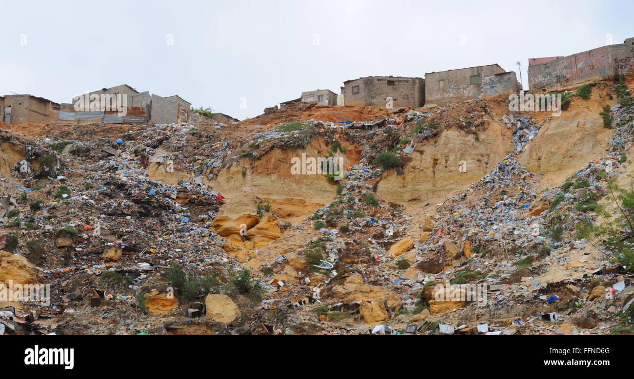 African garbage dump hi-res stock photography and images - Alamy