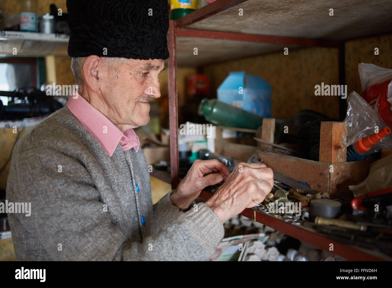 Fix something hi-res stock photography and images - Alamy