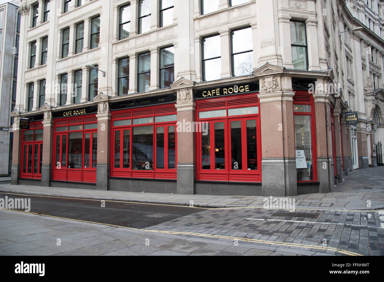 Cafe Rouge closed cafe restaurant French bistro Stock Photo - Alamy