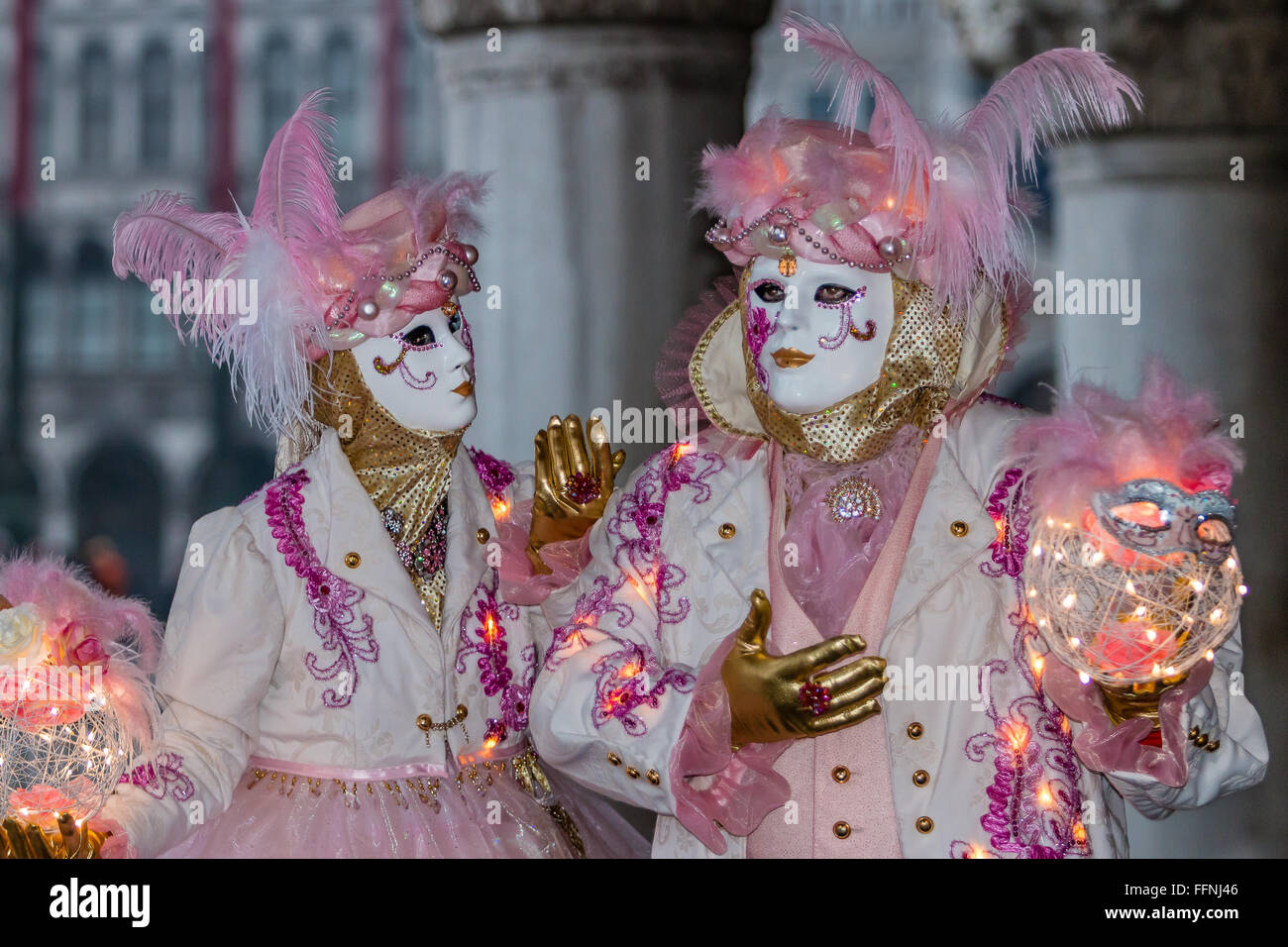 Venice carnival masks and costumes Stock Photo - Alamy