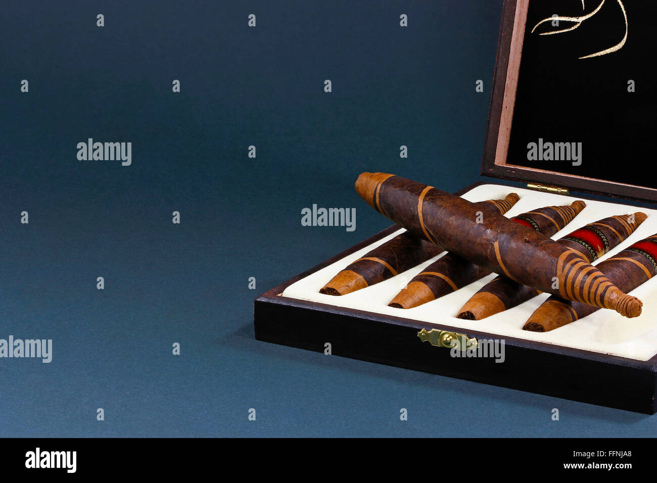 Cigar box hi-res stock photography and images - Alamy