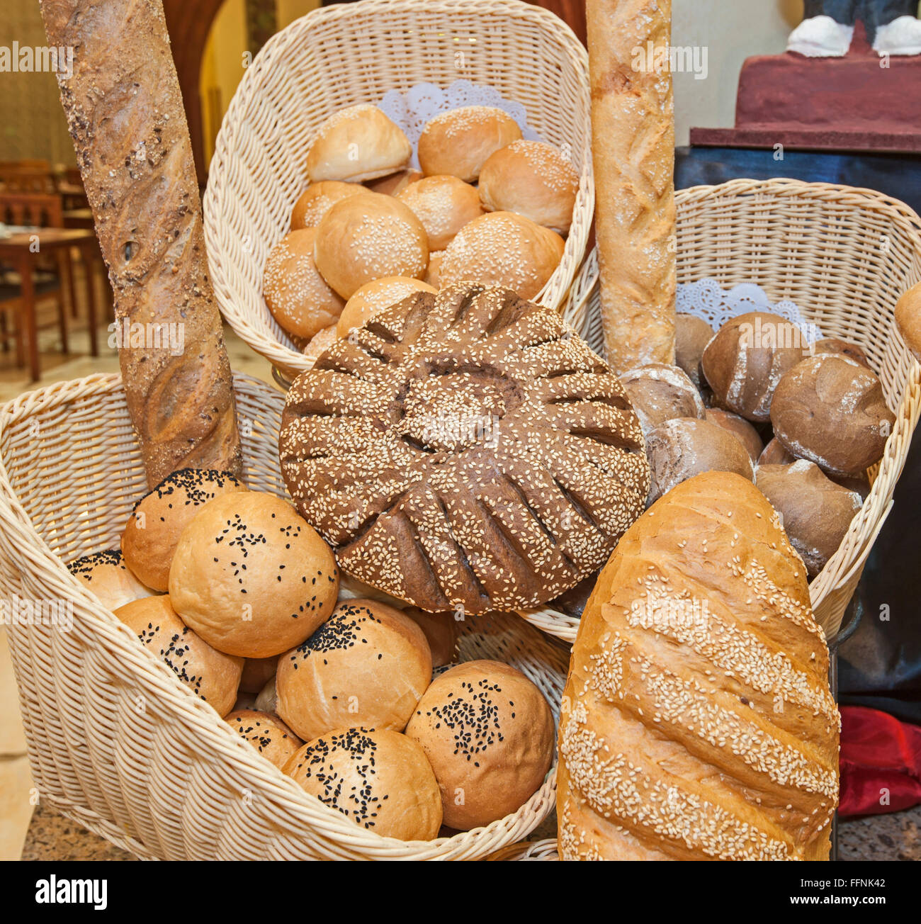 Bread bakery display hi-res stock photography and images - Alamy