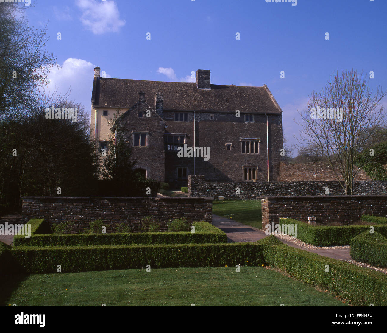 Llancaiach Fawr Tudor 16th-17th century fortified manor house Near ...