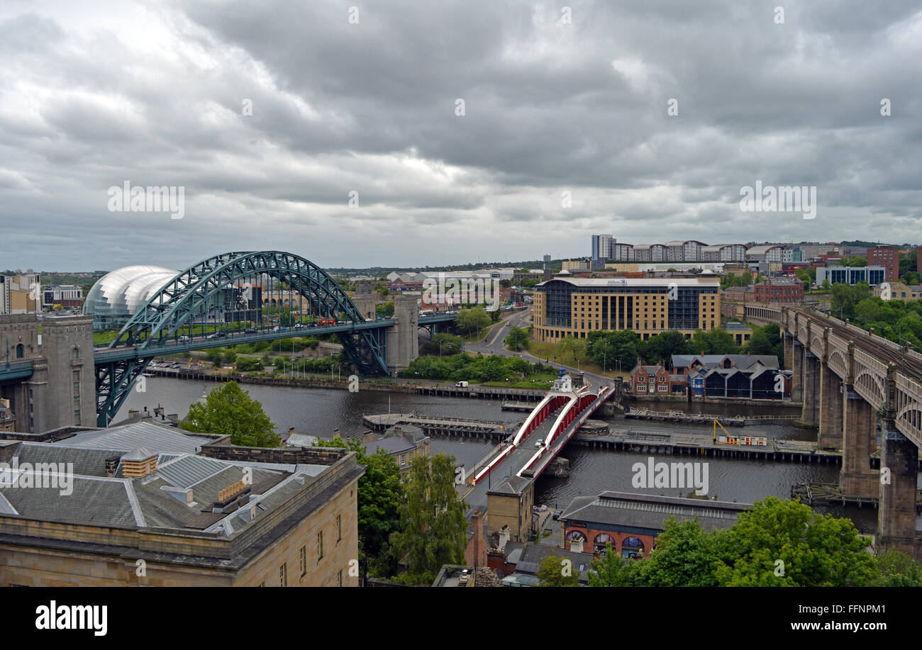 Newcastle upon tyne bridges hi-res stock photography and images - Alamy