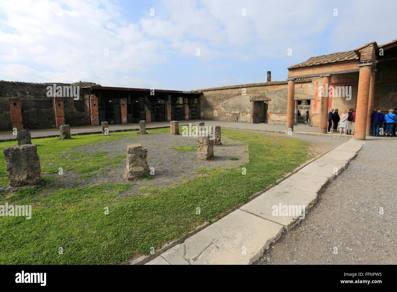 The Macellum building, Pompeii, the Roman city buried in lava near ...