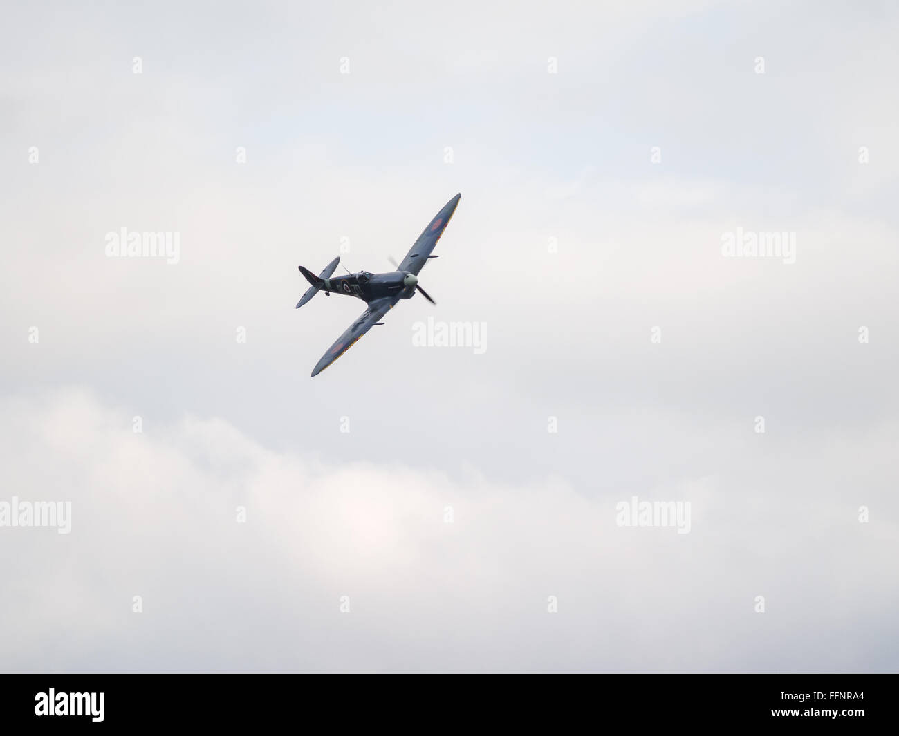 Spitfire flying aerial hi-res stock photography and images - Alamy