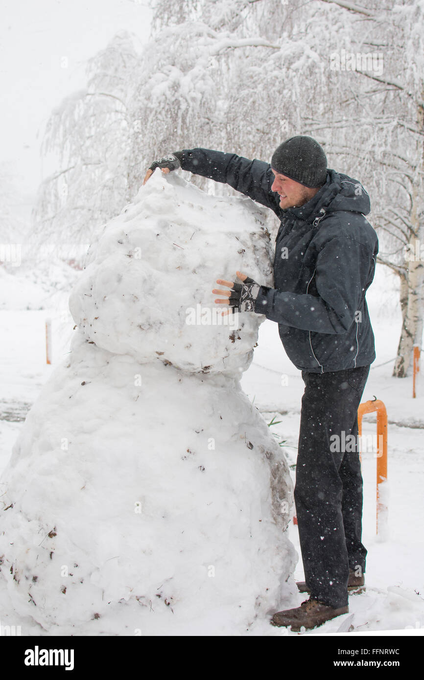 Tall man hi-res stock photography and images - Alamy