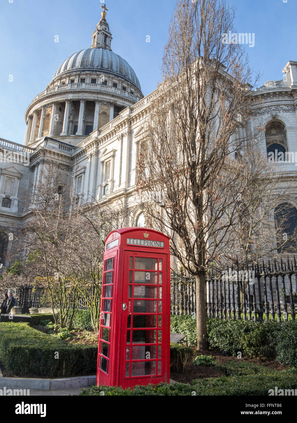 An iconic London scene of a red phone box and St Paul's Cathedral Stock ...