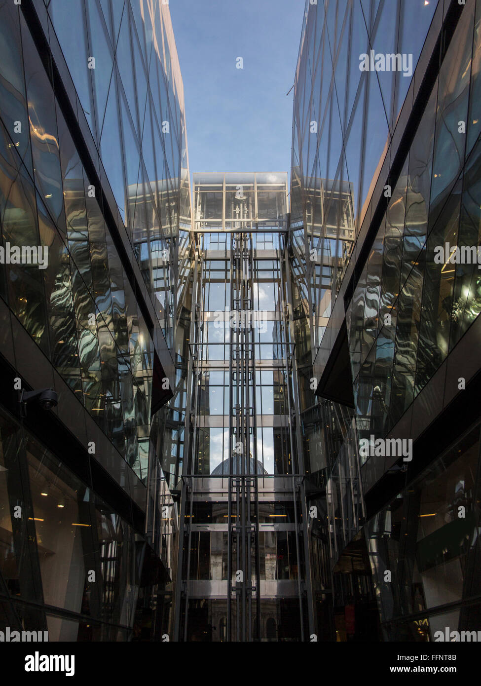 One exchange square london hi-res stock photography and images - Alamy