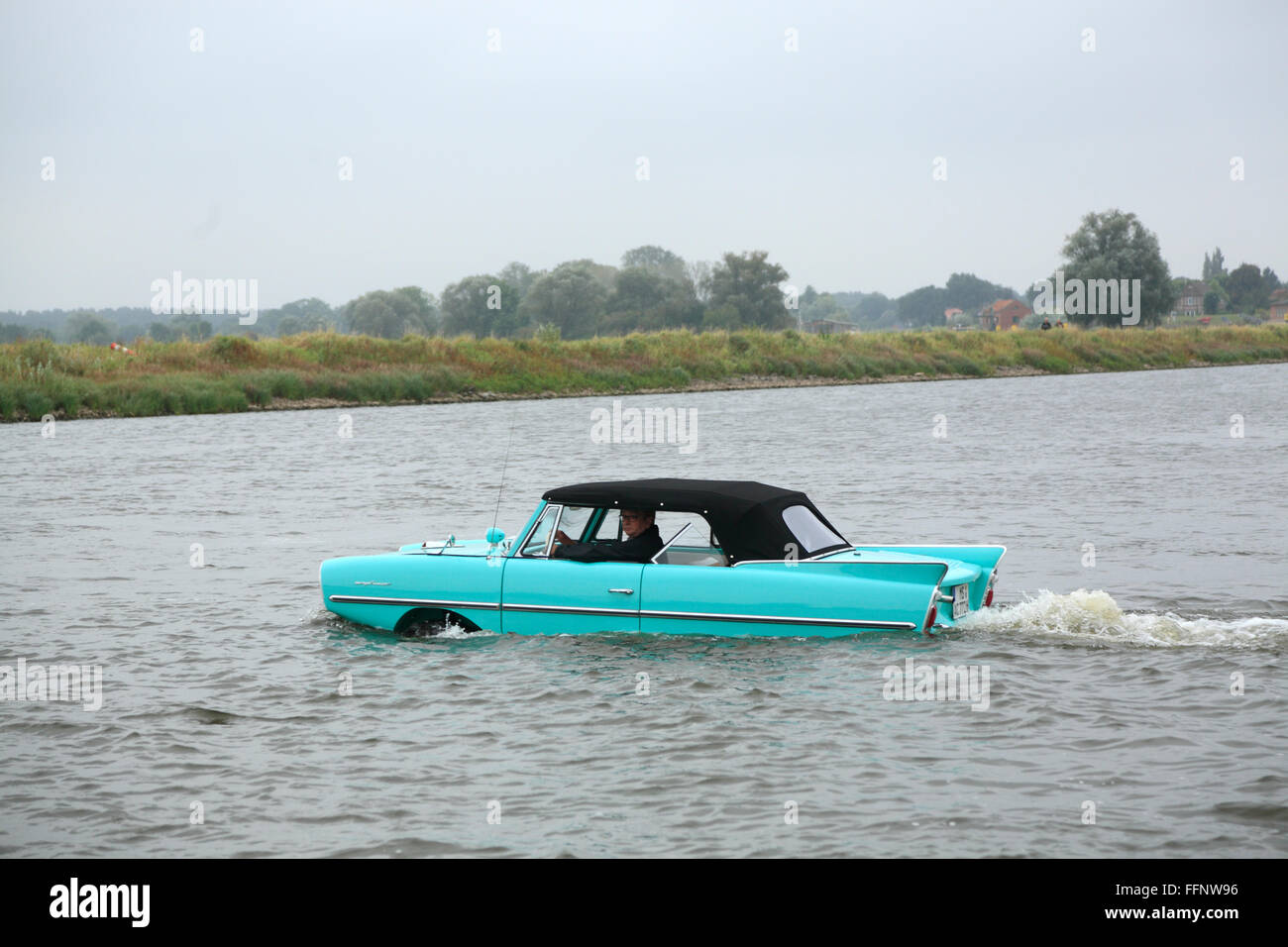 Amphicar hi-res stock photography and images - Alamy