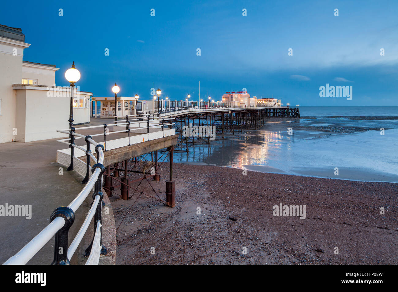 Worthing hi-res stock photography and images - Alamy