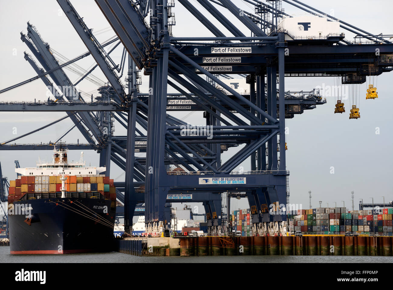 Deep water berth 8&9 Port of Felixstowe Suffolk UK Stock Photo - Alamy