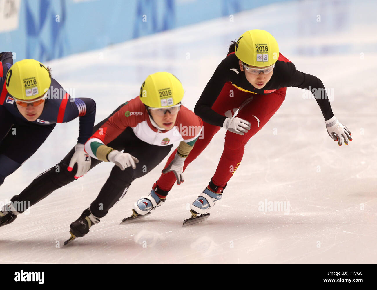 Gjovik. 16th Feb, 2016. China's Zang Yize (R) competes during the women ...