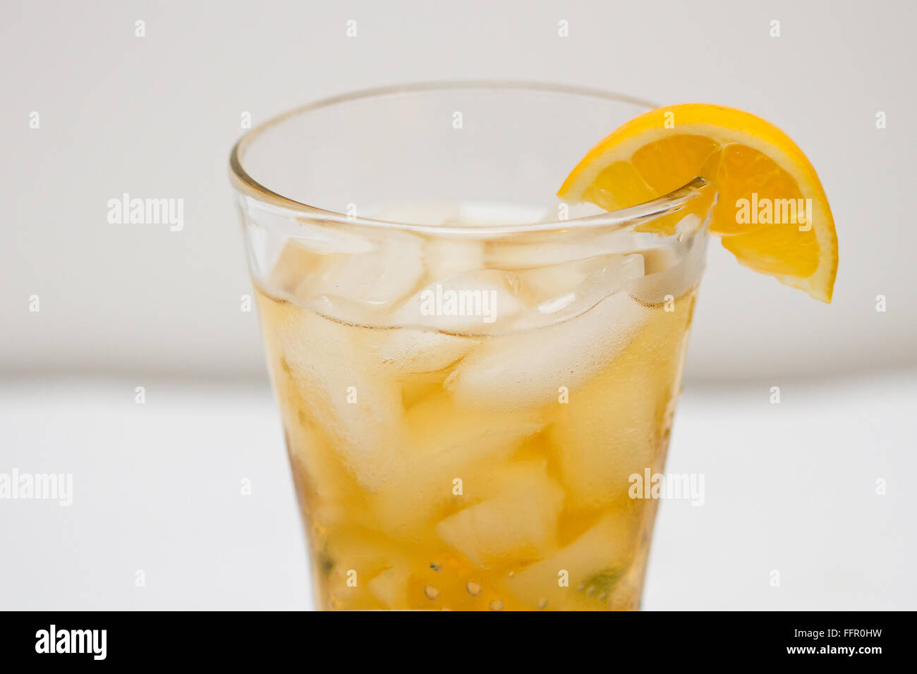 Ice and lemons hi-res stock photography and images - Alamy