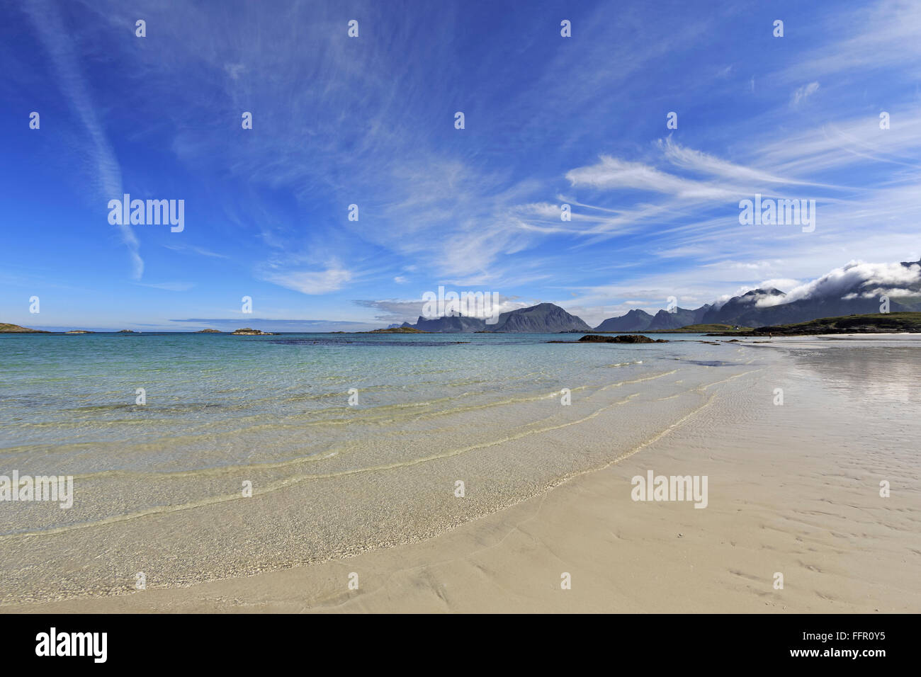 Sandbotnen, bay at Selfjorden, near Fredvang, Flakstad, Moskenesøya ...