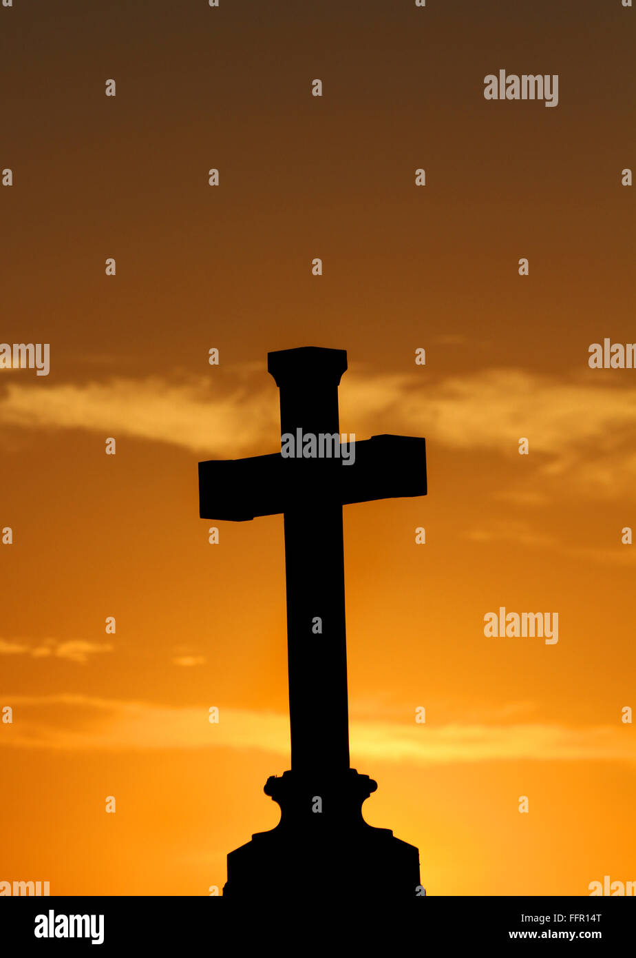 Christian cross silhouette hi-res stock photography and images - Alamy