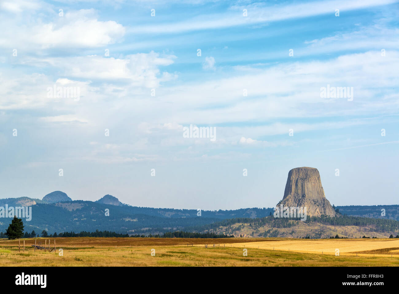 Devils tower hi-res stock photography and images - Alamy