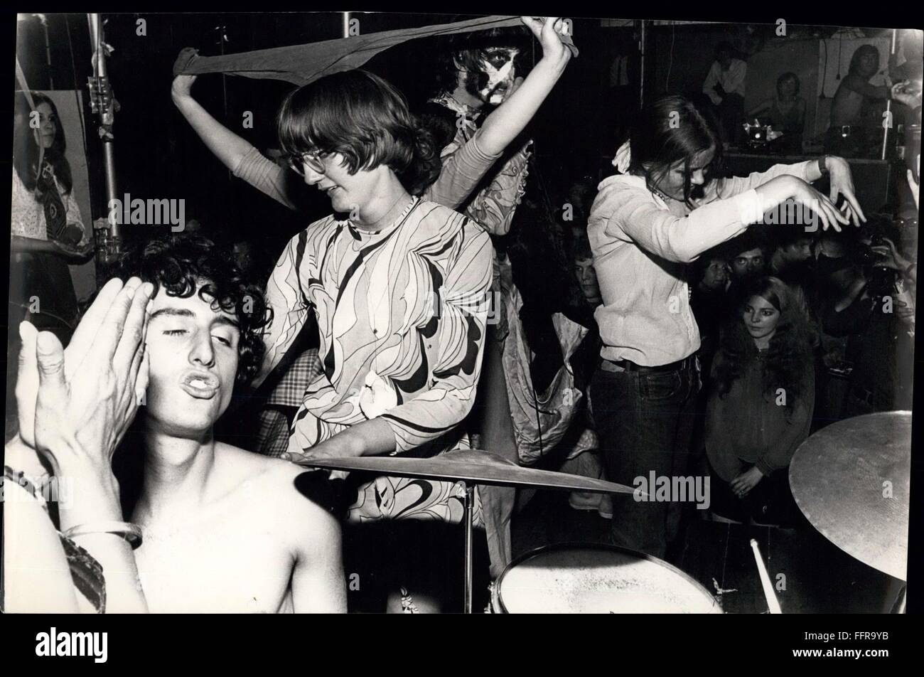 1974 - The Exploding Galaxy. Hippy Hippies © Keystone Pictures USA ...