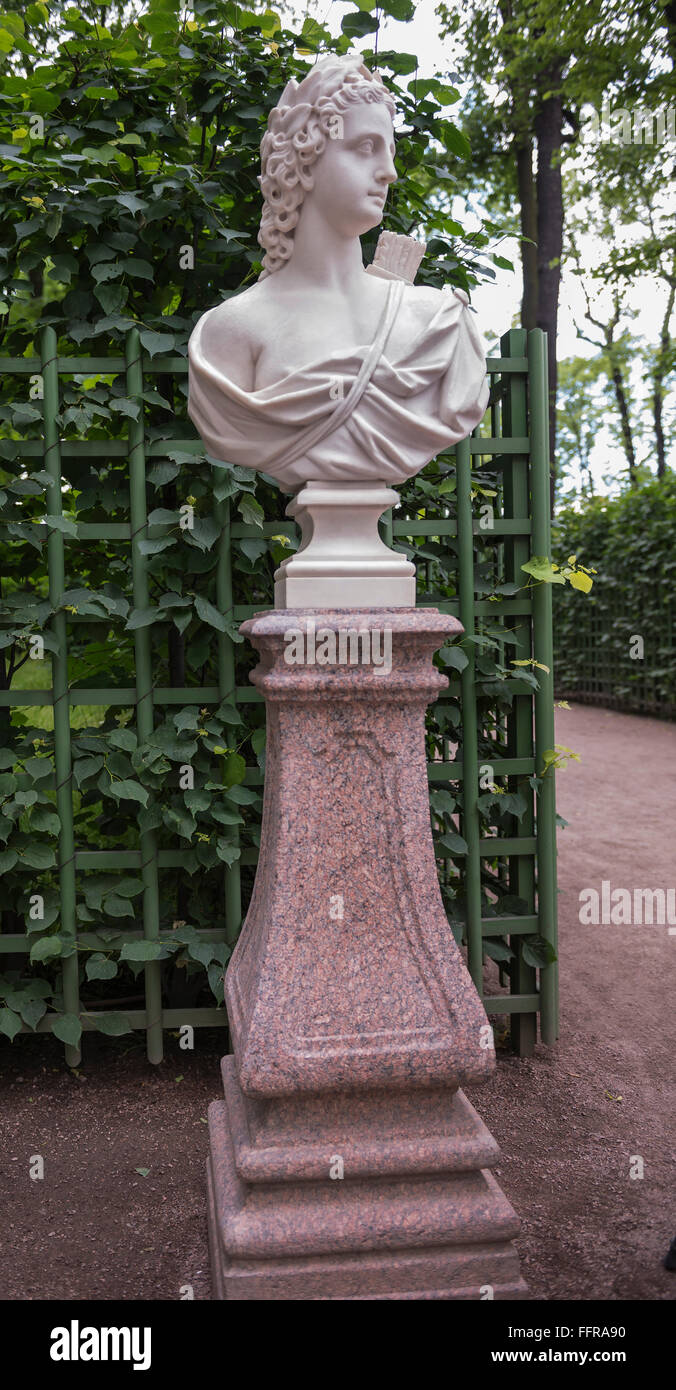 Apollon sculpture hi-res stock photography and images - Alamy