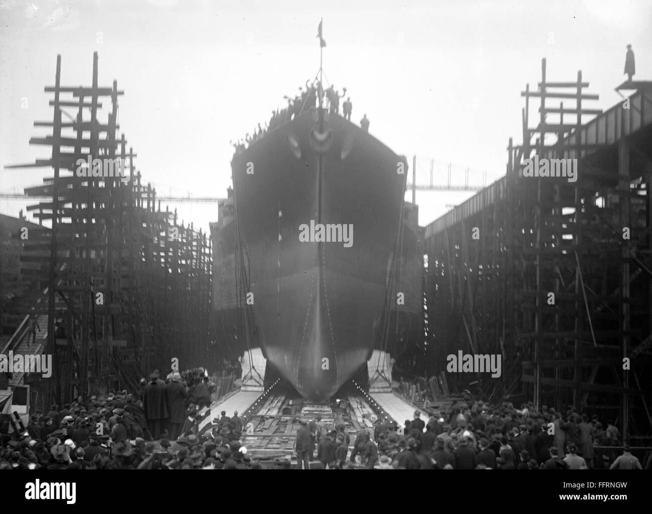 BATTLESHIP LAUNCH, 1917. /nLaunch of the battleship USS Mississipi at ...