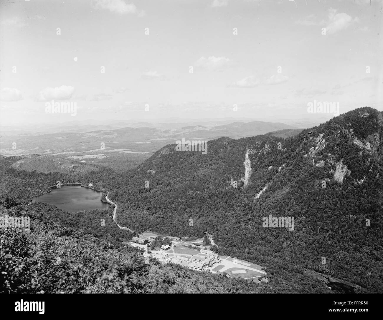 NEW HAMPSHIRE: HOTEL. /nView of the Profile House hotel and Echo Lake ...