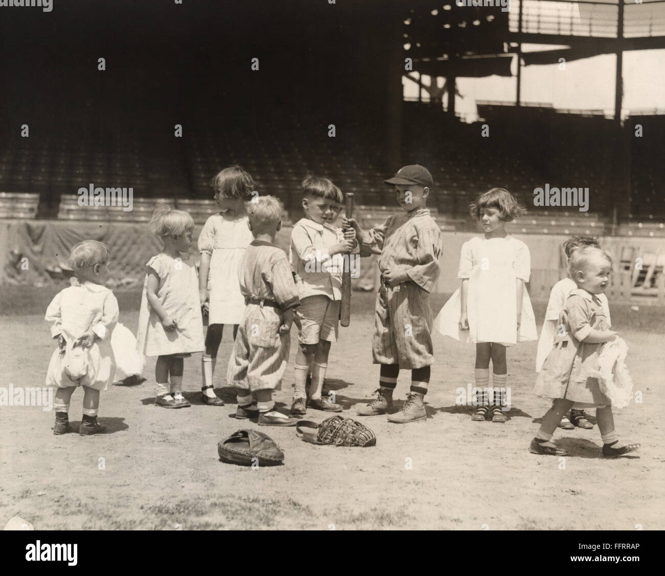 1910s baseball hi-res stock photography and images - Alamy