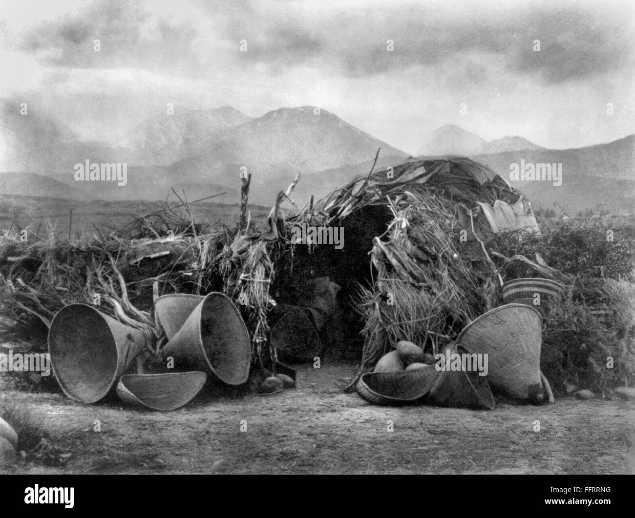 California native american blanket hi-res stock photography and images ...