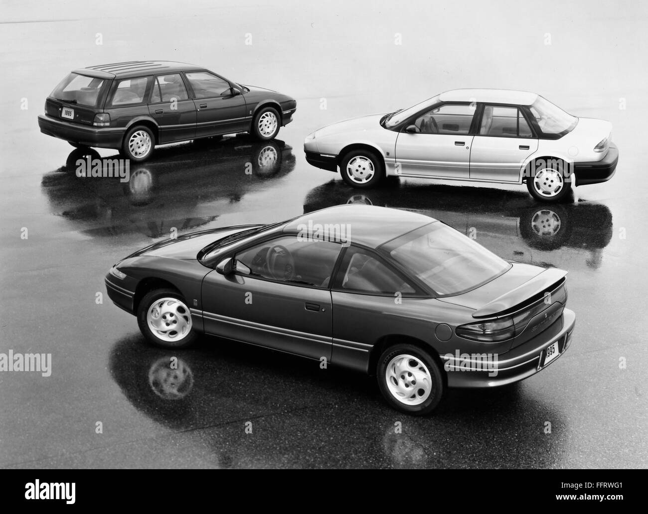 SATURN CARS, 1995. /n1995 model Saturn automobiles: SC2 coupe ...