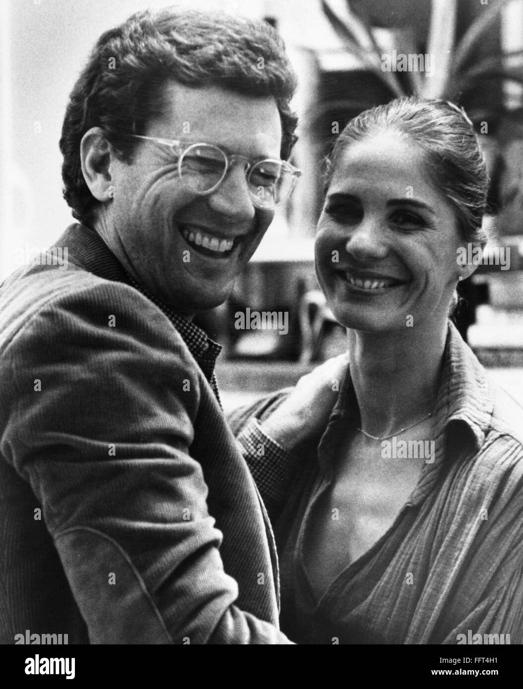 FILM: MANHATTAN, 1979. /nMichael Murphy as Yale and Anne Byrne as his ...