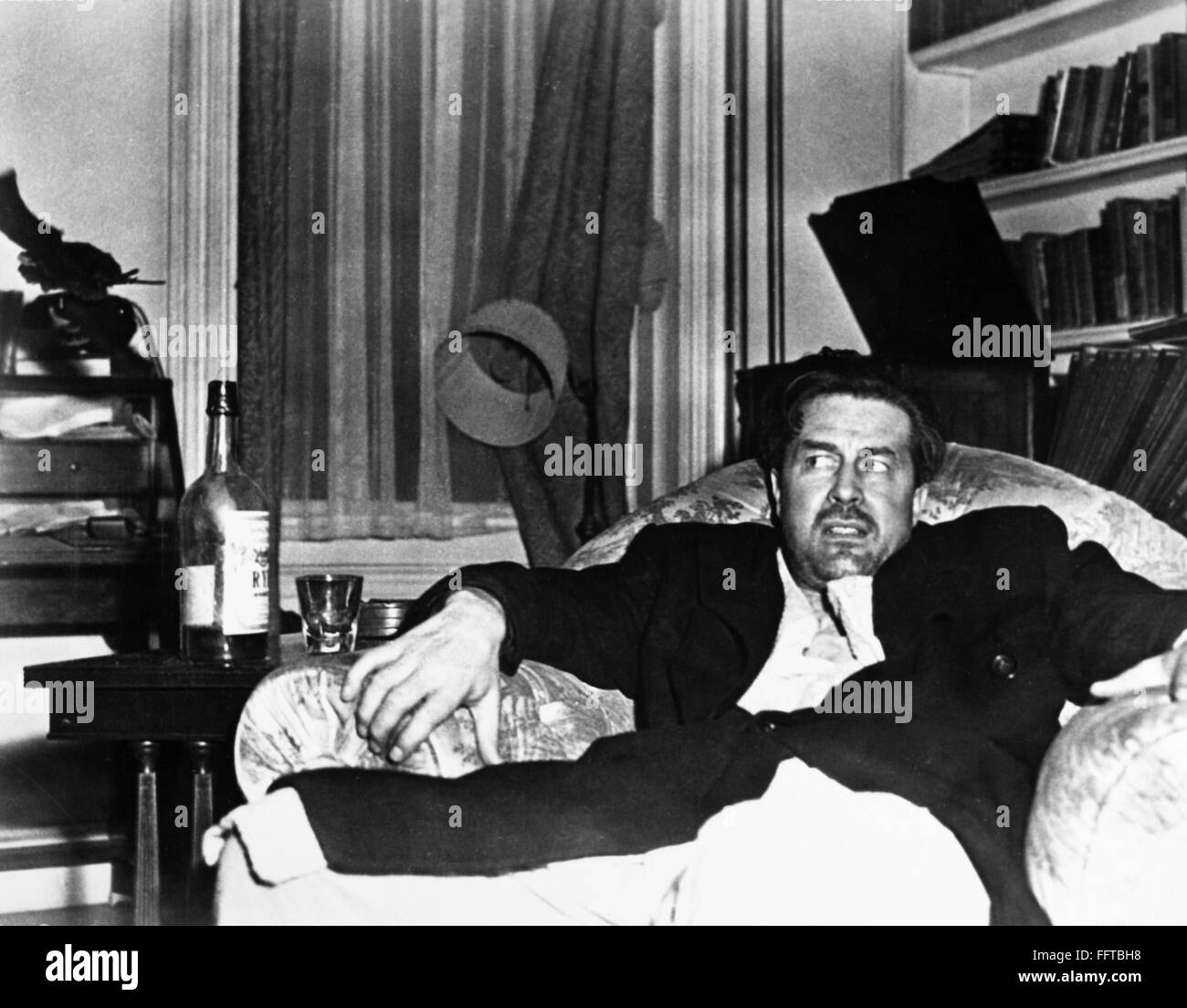 FILM: LOST WEEKEND, 1945. /nRay Milland as the alcoholic writer in 'The ...