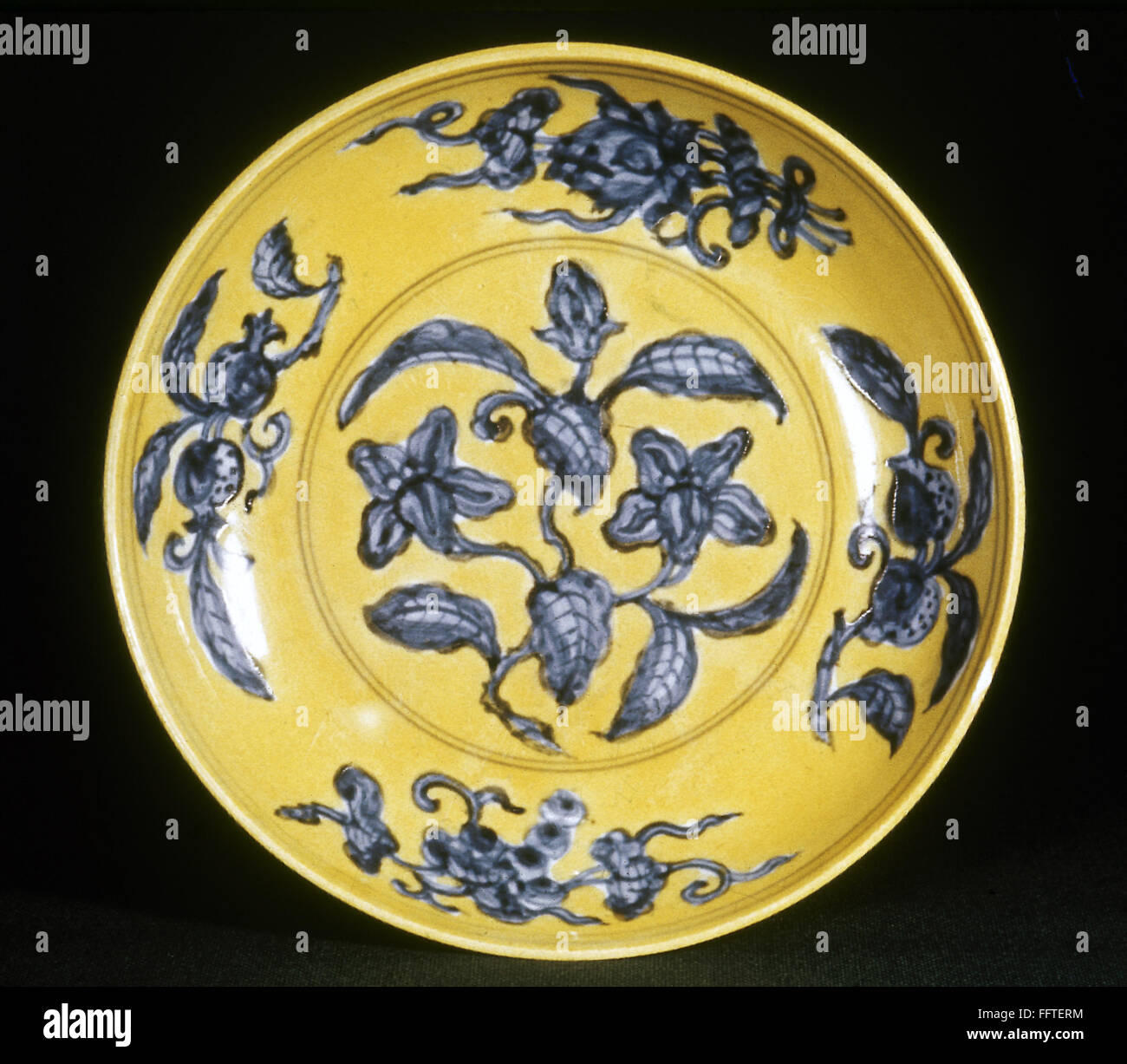 CHINA: PORCELAIN PLATE. /nBlue and yellow porcelain dish. Diameter: 8 ...