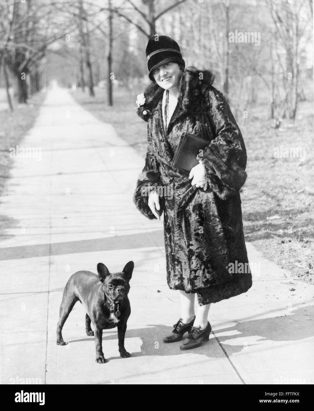 MARY ROBERTS RINEHART /n(1876-1958). American novelist and playwright ...