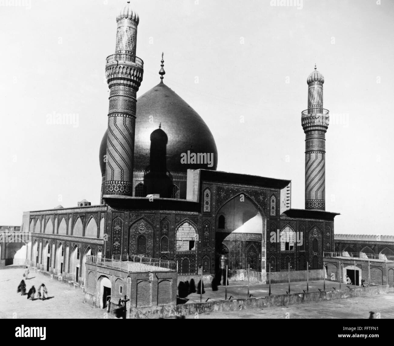 Iraq imam ali mosque hi-res stock photography and images - Alamy