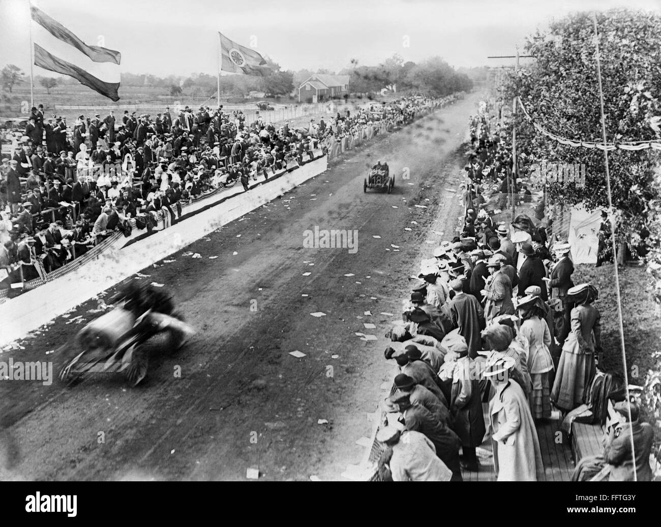 VANDERBILT CUP, 1906. /nCamille Jenatzy (front) and Arthur Duray ...