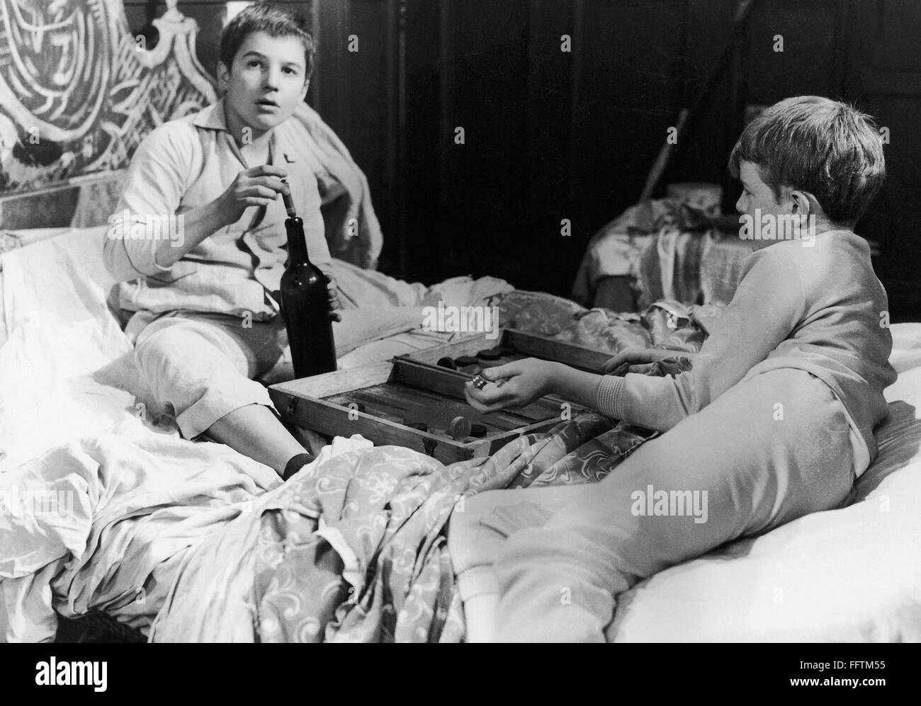 FILM: 400 BLOWS, 1959. /nJean Pierre LΘaud, left, as young Antoine ...