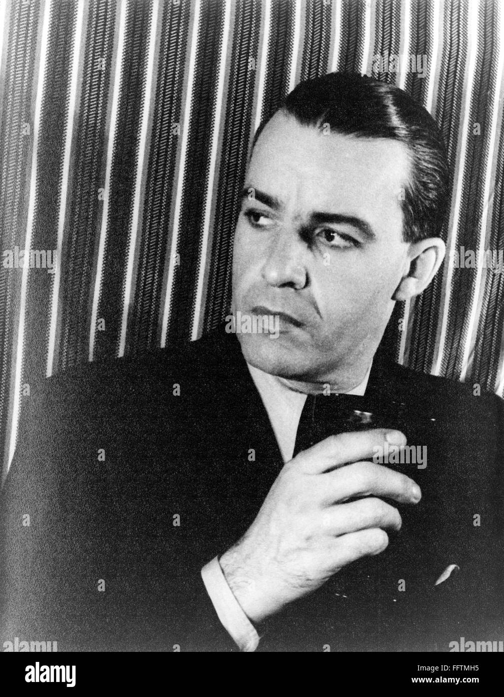 ALFRED LUNT (1893-1977). /nAmerican stage director and actor ...