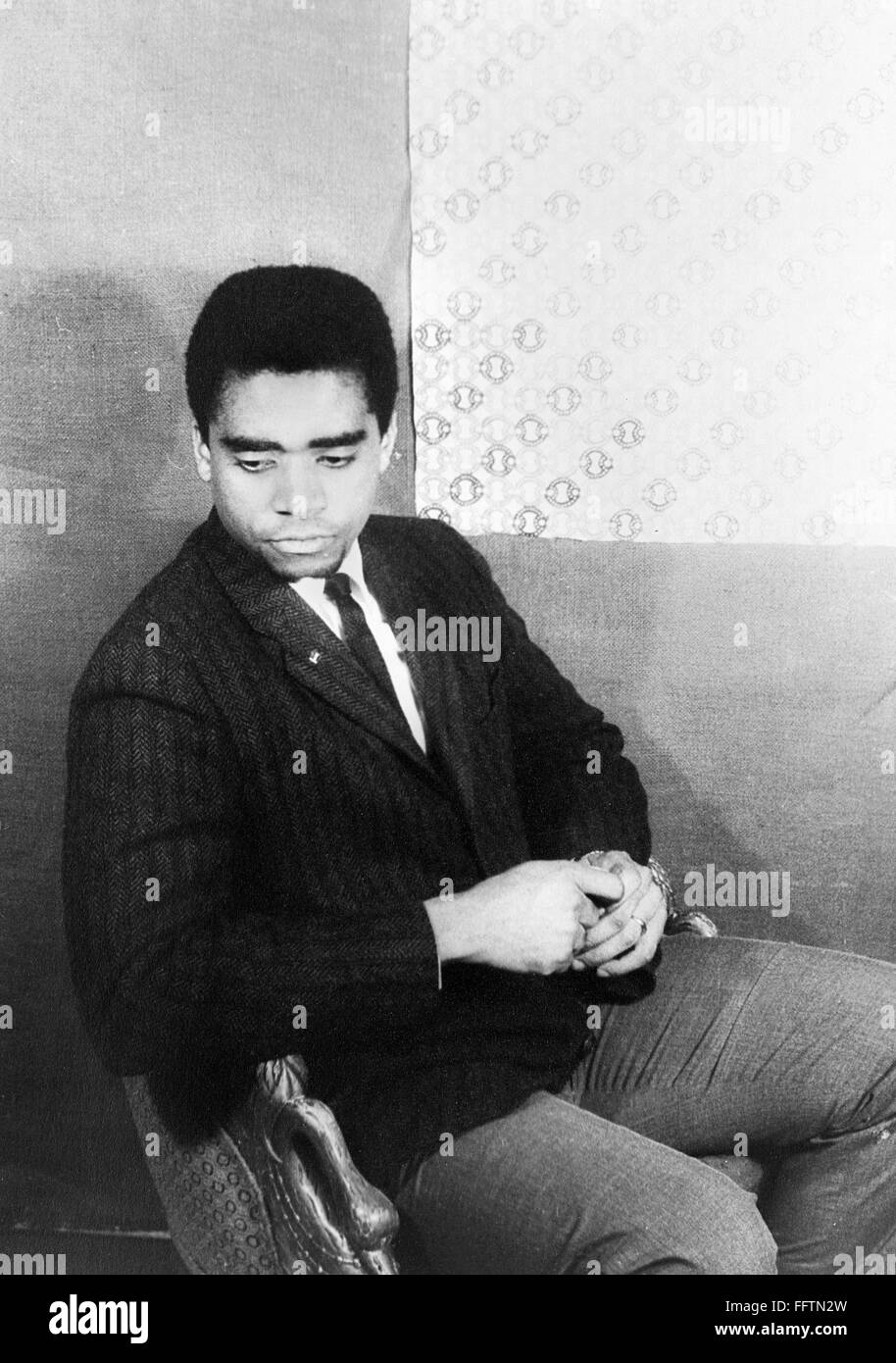 GEORGE SHIRLEY (1934- ). /nAmerican tenor. Photographed by Carl Van ...