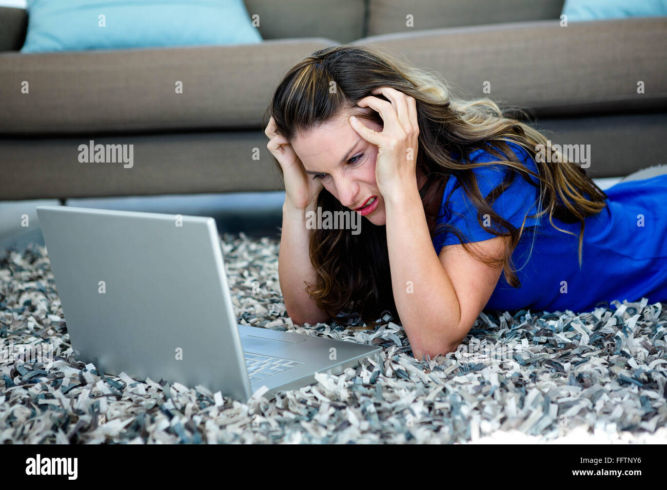 Woman angry computer typing hi-res stock photography and images - Alamy