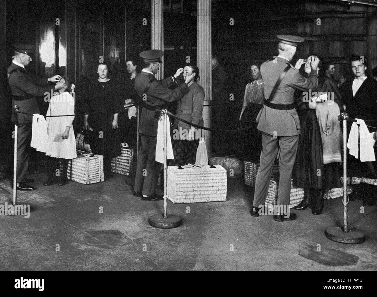 Early 1900s doctor examination hi-res stock photography and images - Alamy