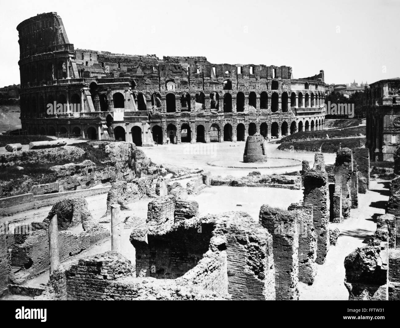 ROME: COLOSSEUM. /nThe Colosseum and Meta Sudans in Rome, Italy ...