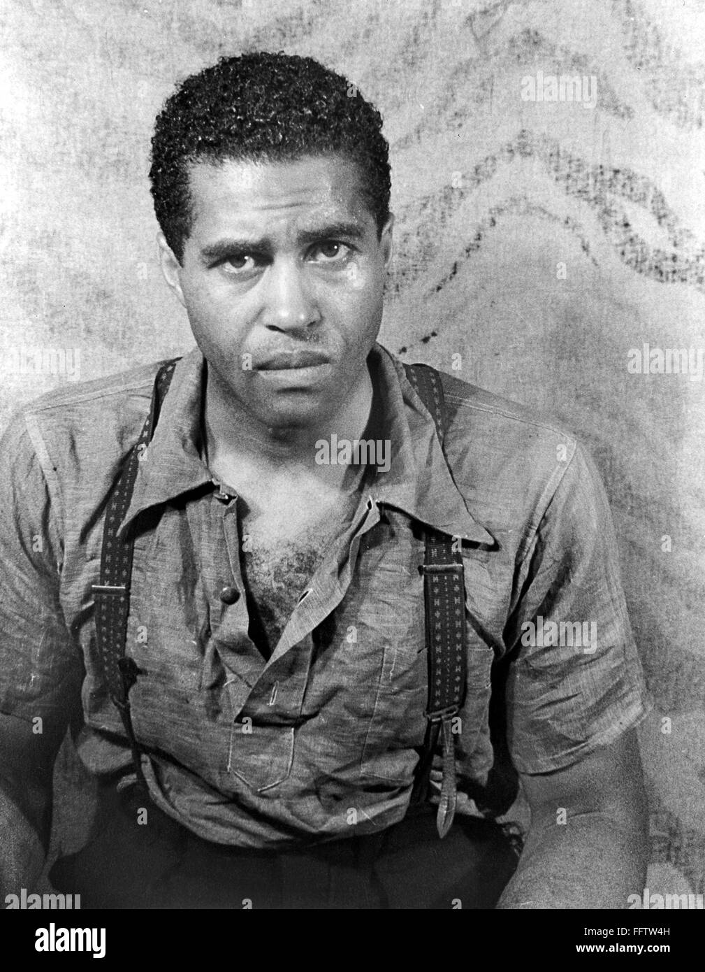ROBERT EARL JONES /n(1910-2006). American actor and father of actor ...